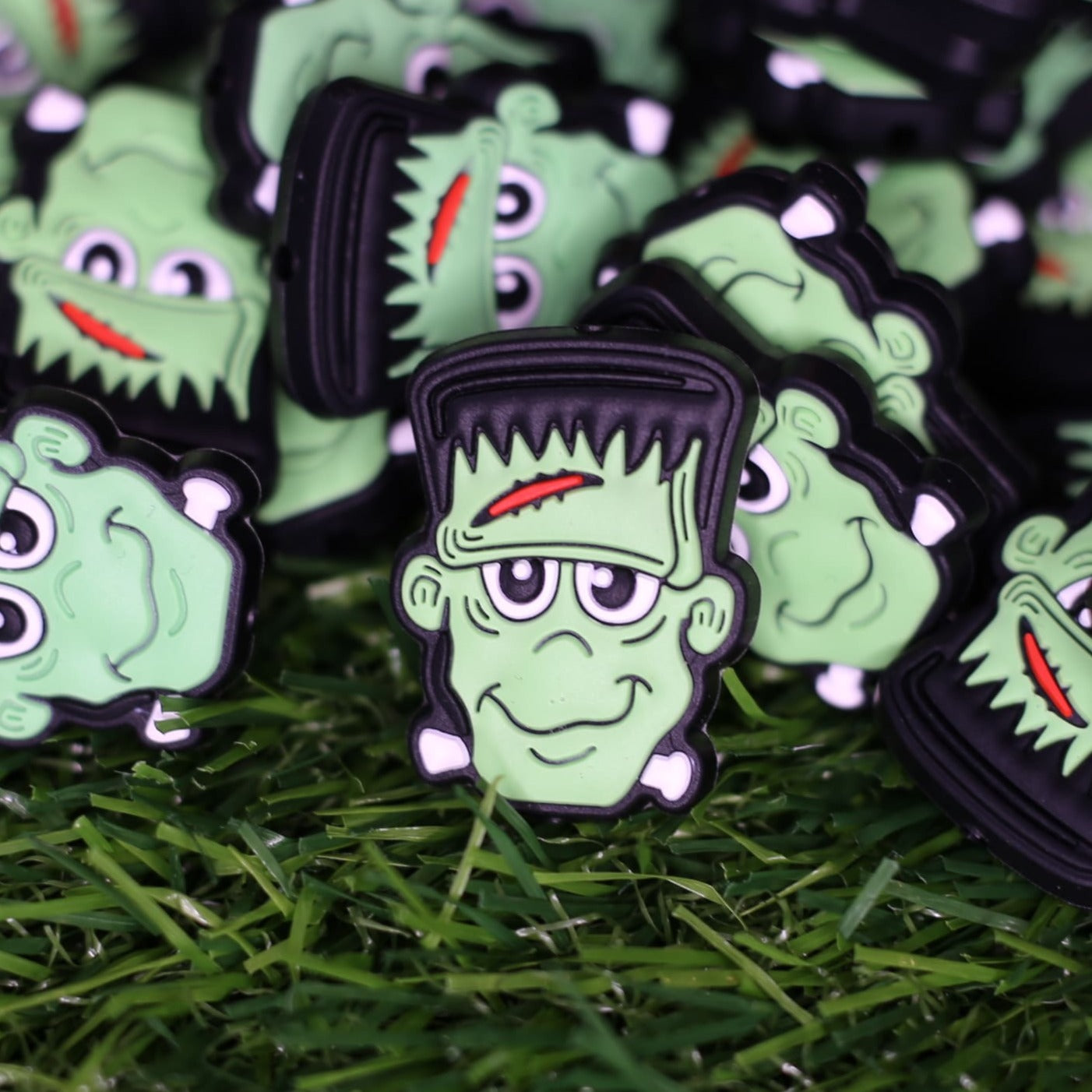 Green Square Guy 2ct | Jitis Touch